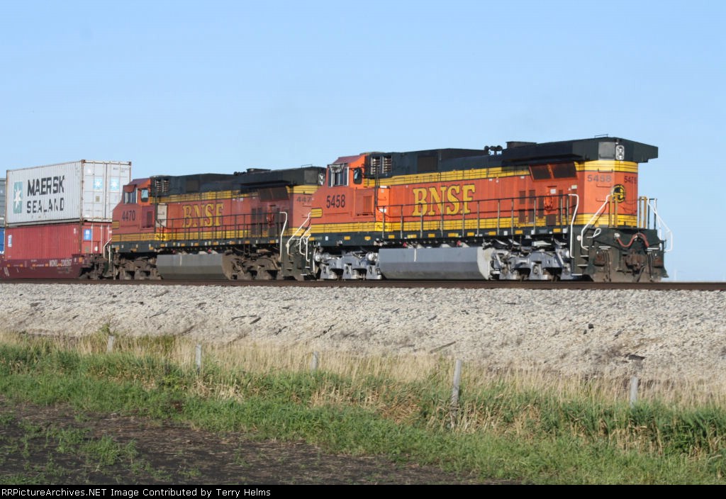 BNSF 5458
